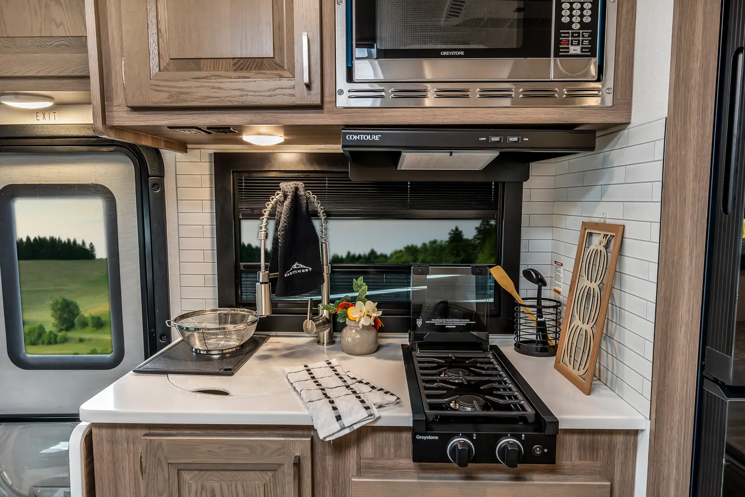 Entrada M-Class Class C Motorhomes - East to West